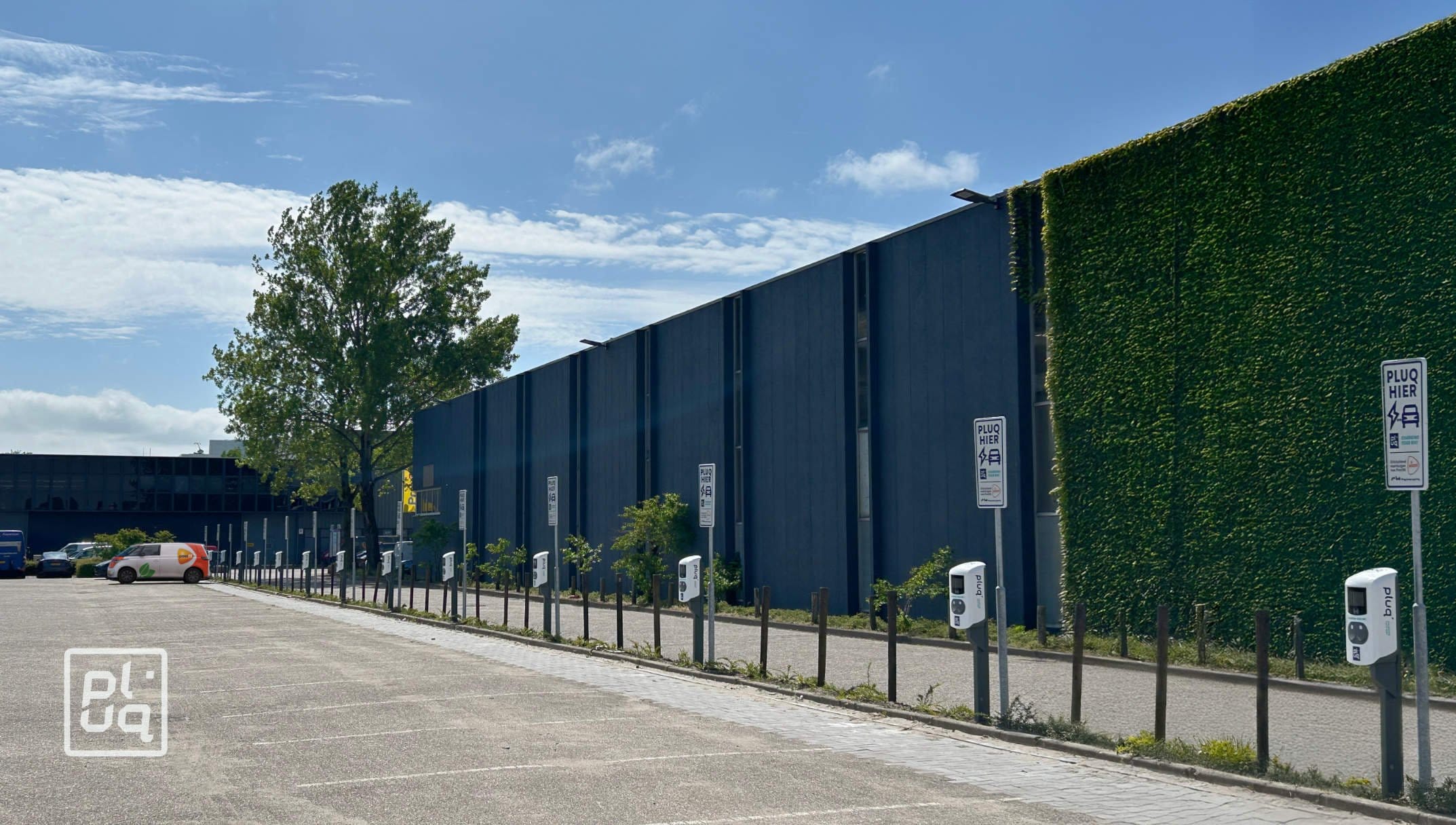 Pluq | Hoe laadhubs de EV-wagenparkpuzzel oplossen