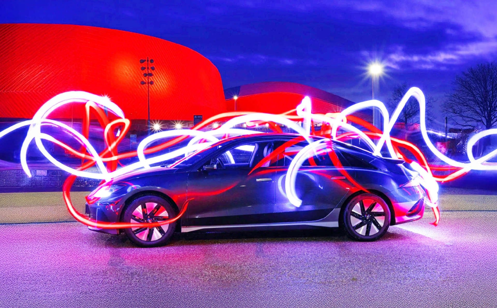 Pluq | EV charging comes with smart energy management in the Netherlands